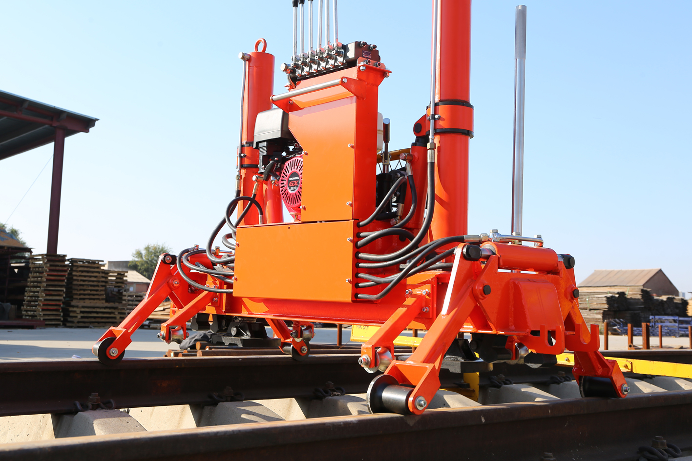 Hydraulic Track Rail Lifting and Lining Machine-Wuhan Linkage Track ...