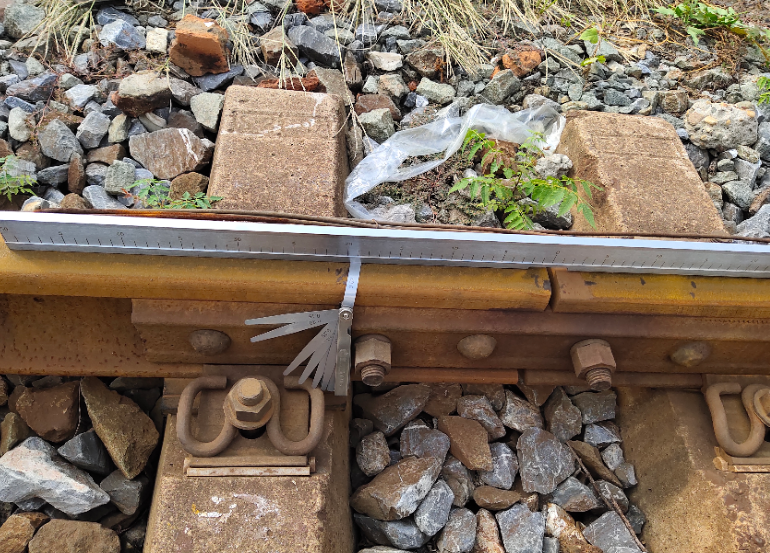 Rail Straight Edge Ruler-Wuhan Linkage Track Equipment Co,Ltd